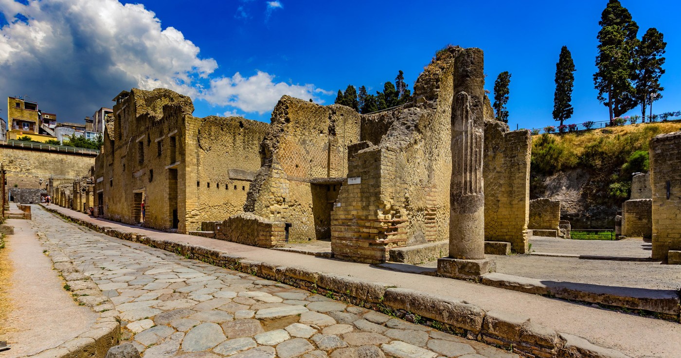 Pompeii and Herculaneum Small-Group Tour with Archaeologist Guide ...